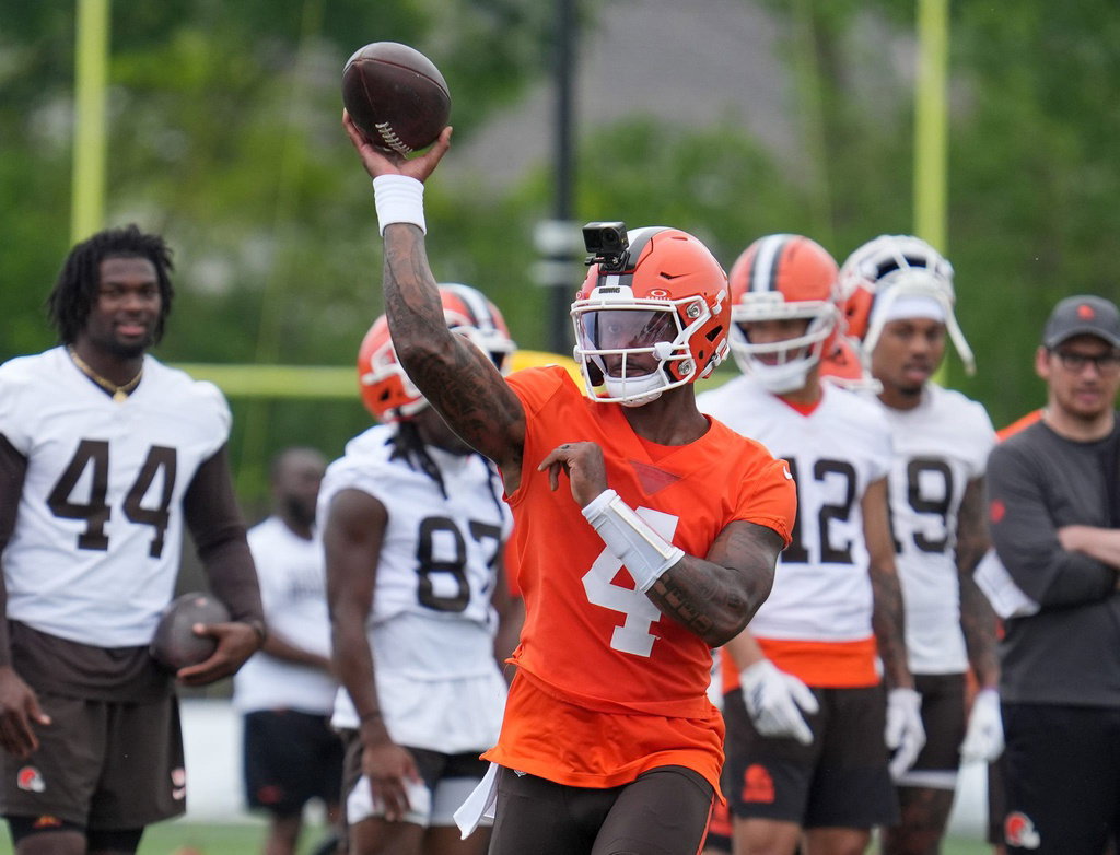 “Good Competition”: Browns GM Issues Interesting Statement on Deshaun ...